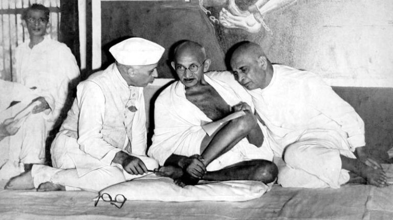 ‘Mahatma’ Gandhi – The First Undemocratic Dictator of Independent India ...